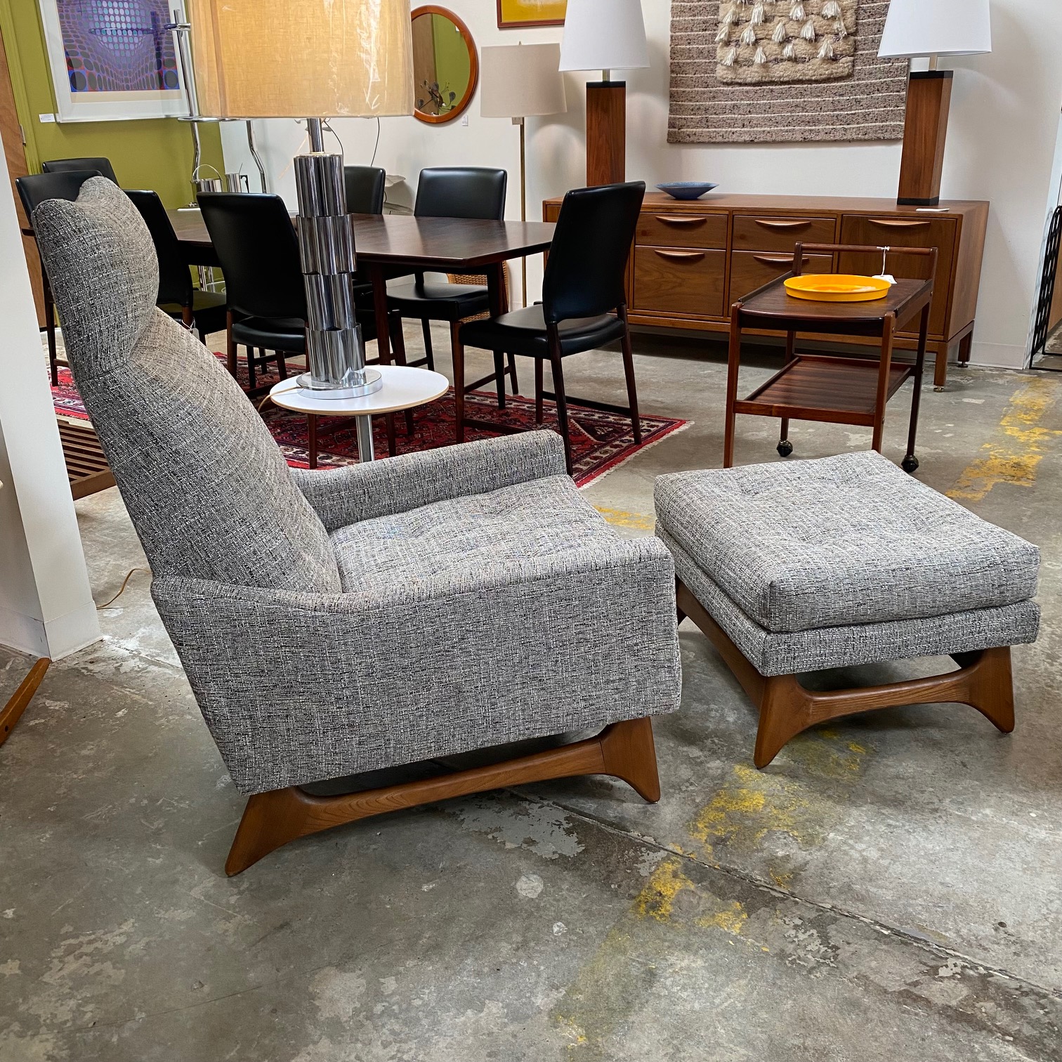 1960s Lounge Chair and Ottoman with Sculptural Walnut Legs at City ...