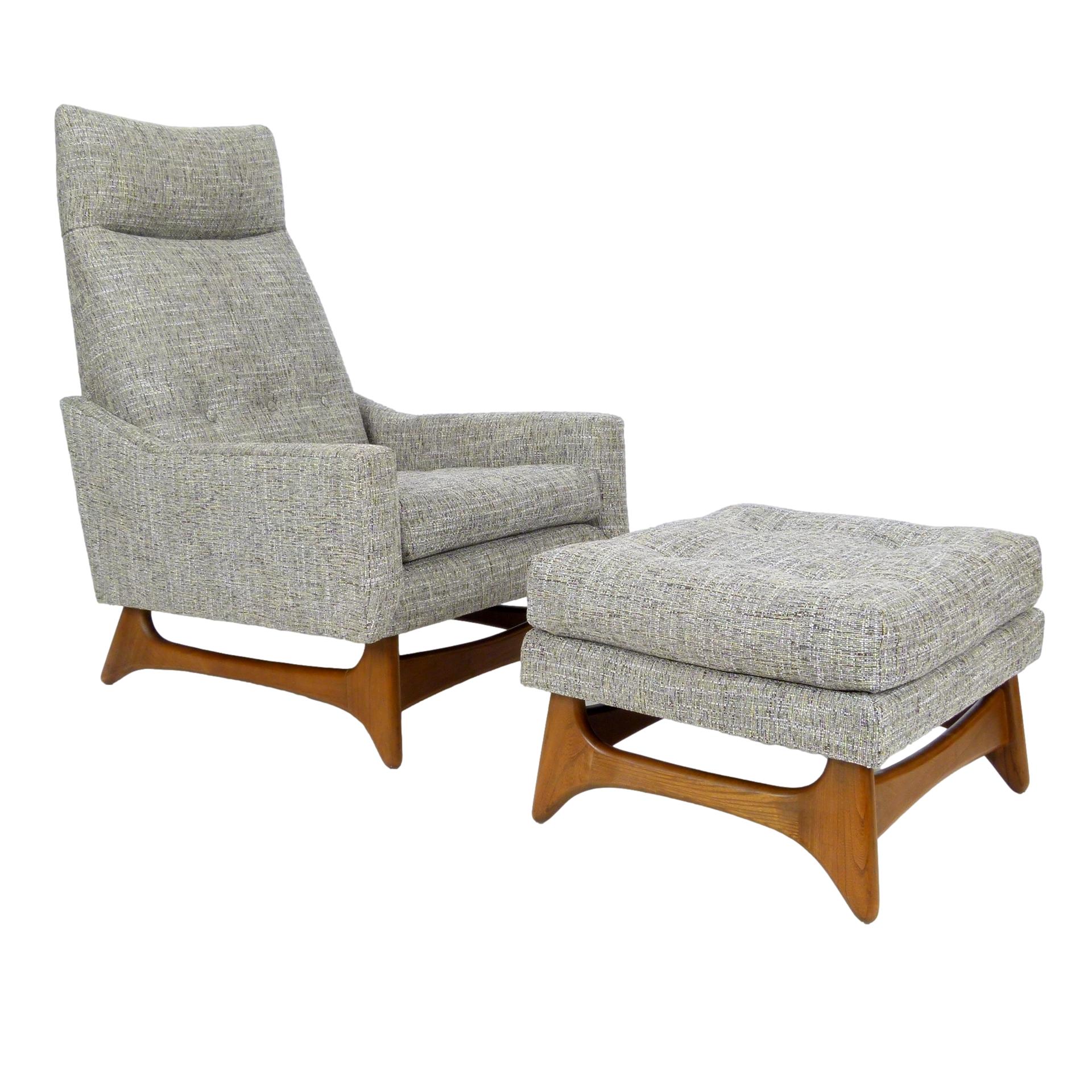 1960s Lounge Chair and Ottoman with Sculptural Walnut Legs at City ...