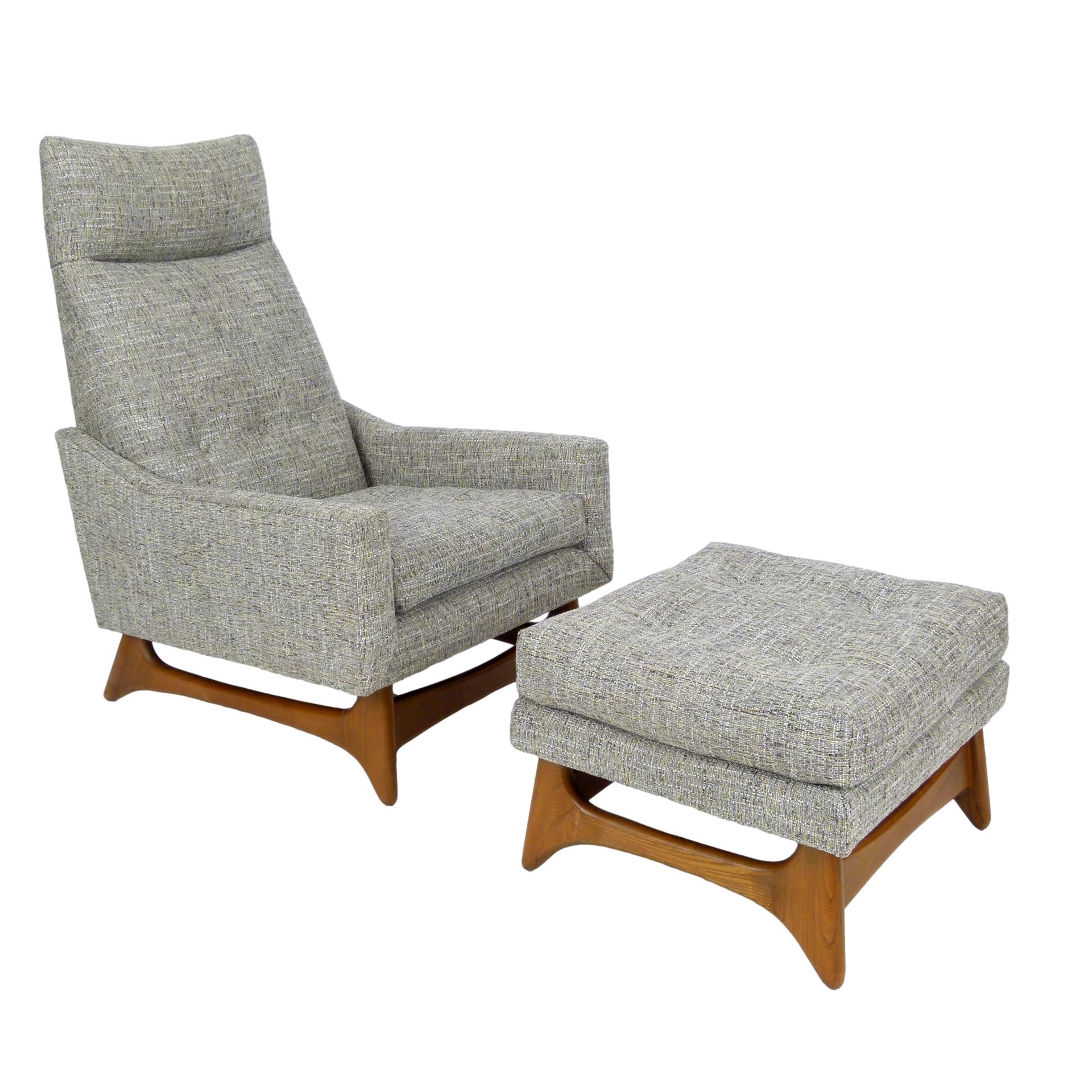 1960s Lounge Chair and Ottoman with Sculptural Walnut Legs at City ...